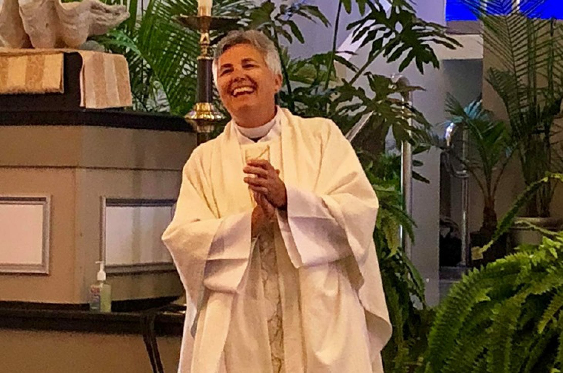 Making Connections with the Sunshine Cathedral’s Rev. Anne Atwell - OCQ