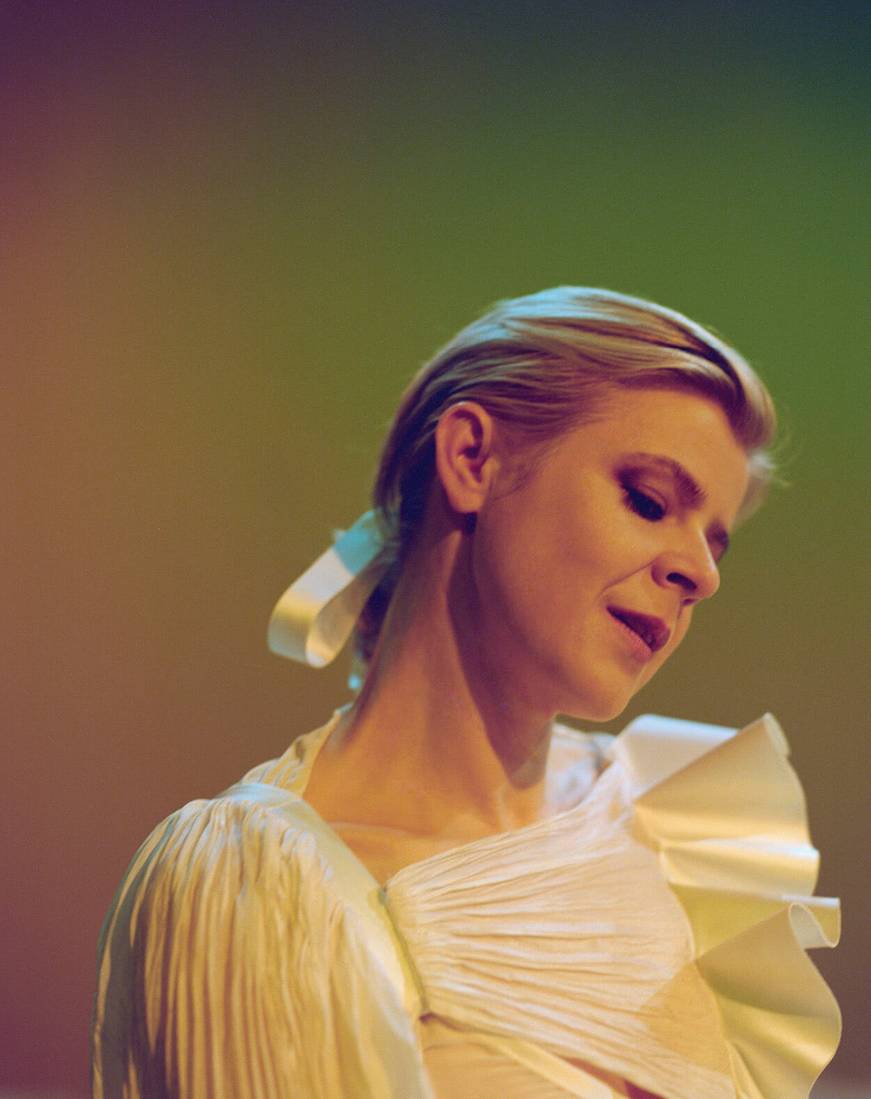 Swedish Pop Sensation Robyn - OCQ