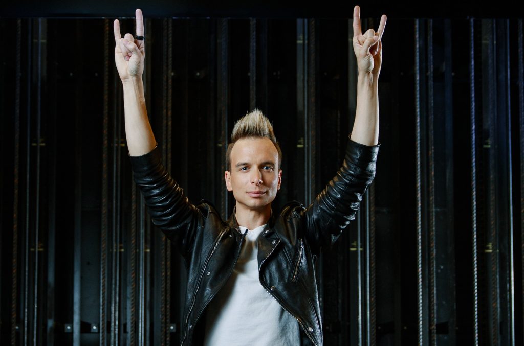 Superstar Magician Leon Etienne brings Magic Rocks! to Pompano Beach ...