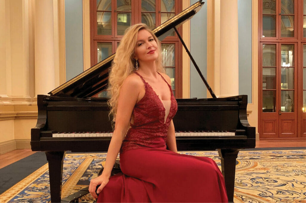 One-on-One with Pianist Svetlana Smolina - OCQ