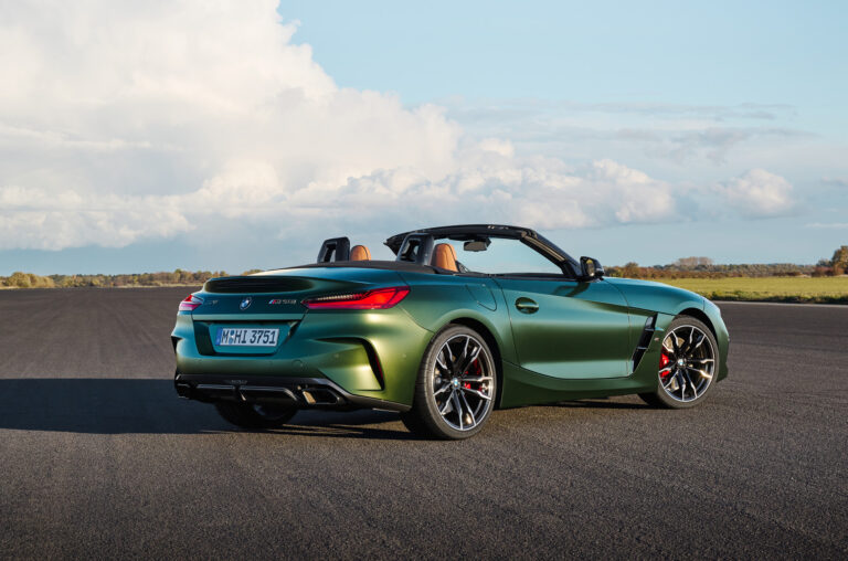 The New 2025 BMW Z4 M40i 6-Speed Manual - OCQ